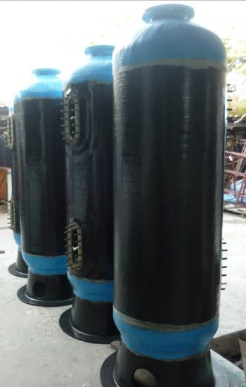 Cation & Anion Vertical Pressure Vessel | Heng Lee
